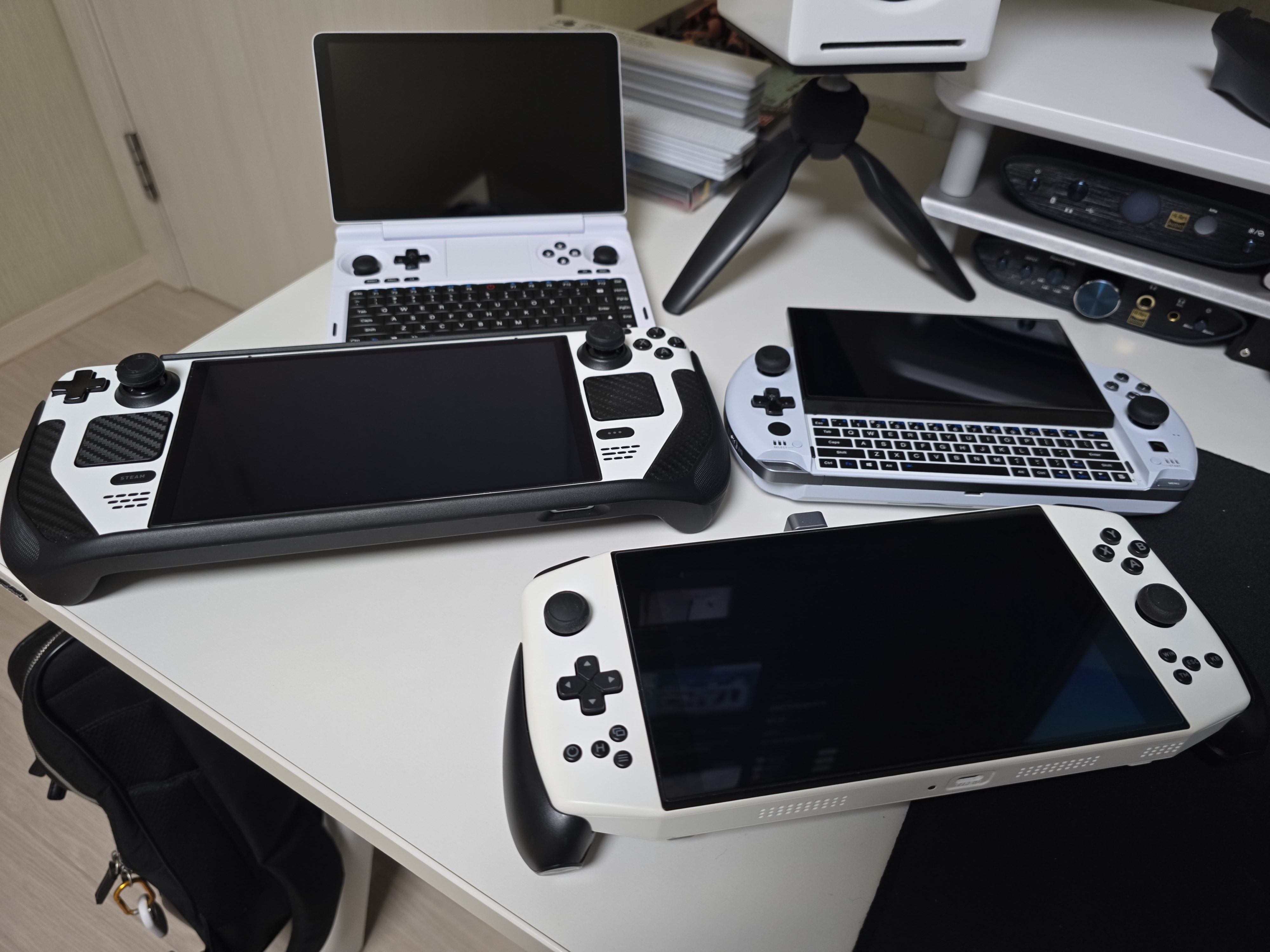 umpc 수리 보내서 할 거리가 없네