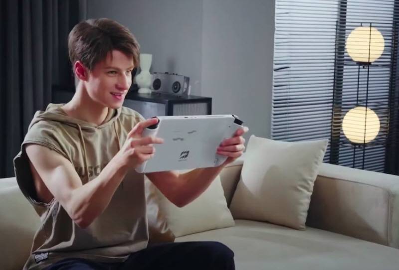 휴대성을 강조하는 UMPC의 모순