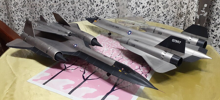 [쌍팔년도의 아카데미...] SR-71, SR-71 with D-21 Drone | 프라모델 스케일모형 갤러리