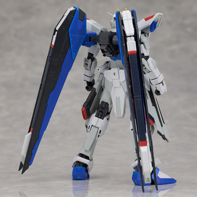 RG 프리덤 건담 Ver.GCP 해외 리뷰 3 | 프라모델 정보