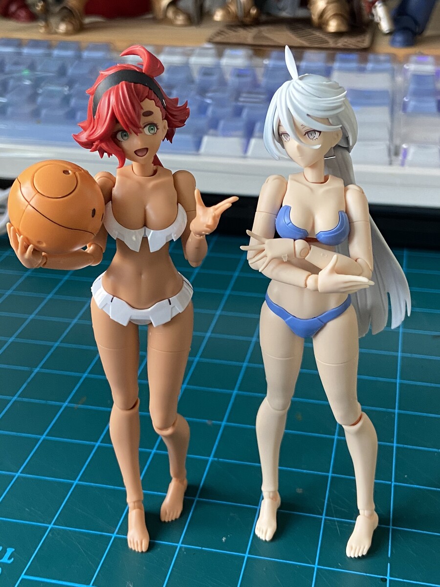 frs 슬레타와 미오리네 30ms 수영복 입니다