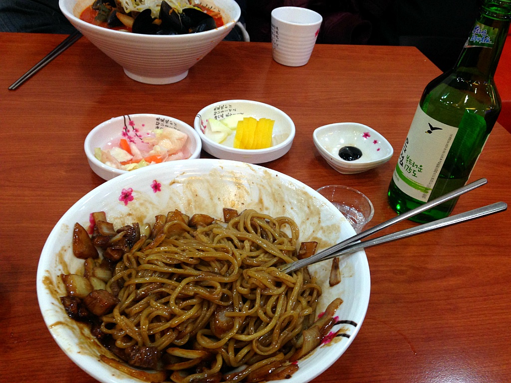 짜장면과 짬뽕 그리고 소주 한 잔!! | 음식 갤러리