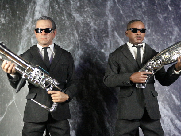 [엔터베이] 맨인블랙 J&K | 피규어 갤러리