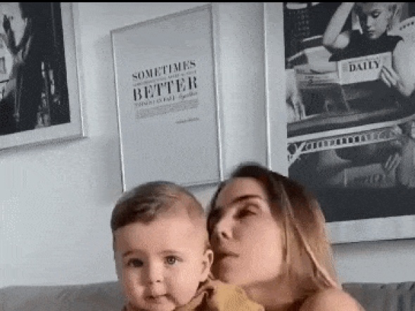 조카 뽕에 취한 누나.gif | 유머 게시판 | RULIWEB