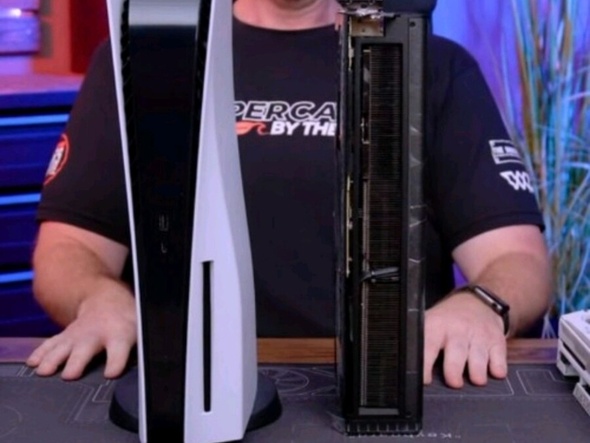 ps5 RTX 4090 크기 비교