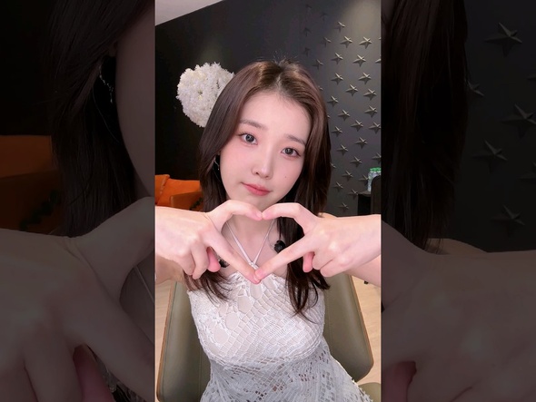 [IU] 유애나 보고싶다고 말하는데 딱 10초 걸렸어 | 아이유 | RULIWEB