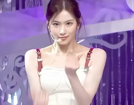 일본 누나의 몸매 gif | 유머 게시판 | RULIWEB