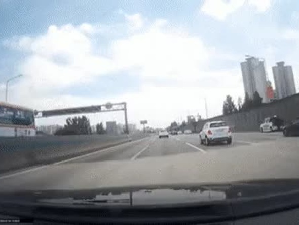 한방에 벌점200점짜리 사고 | 유머 게시판 | RULIWEB