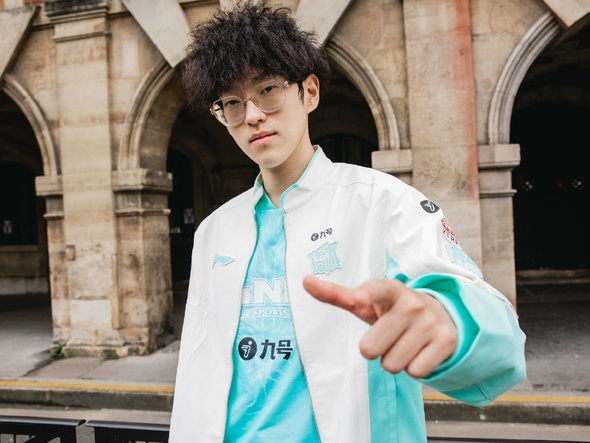 롤 T1은 LPL에게 지지 않습니다